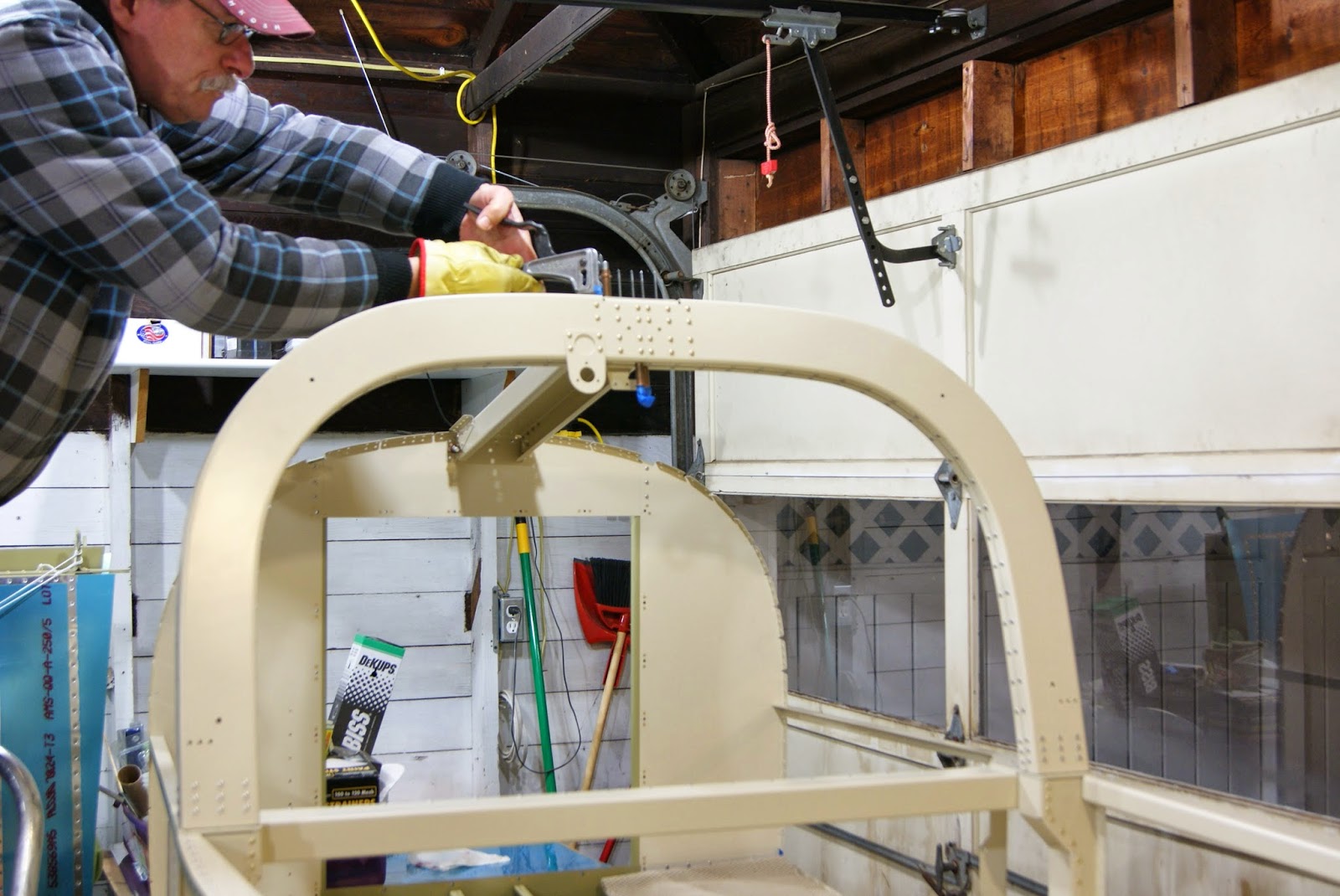 DOG Aviation John's RV-12 Blog: Baggage Bulkhead & Roll Bar Brace Completed