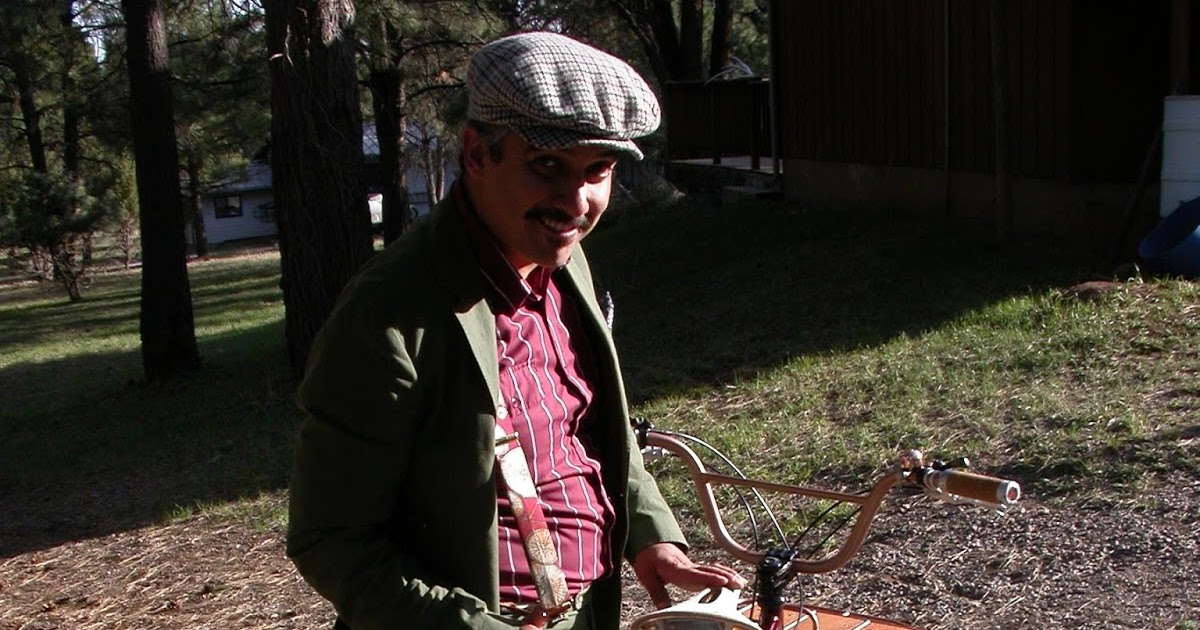 Moustache Cycles: Dapper Dasher