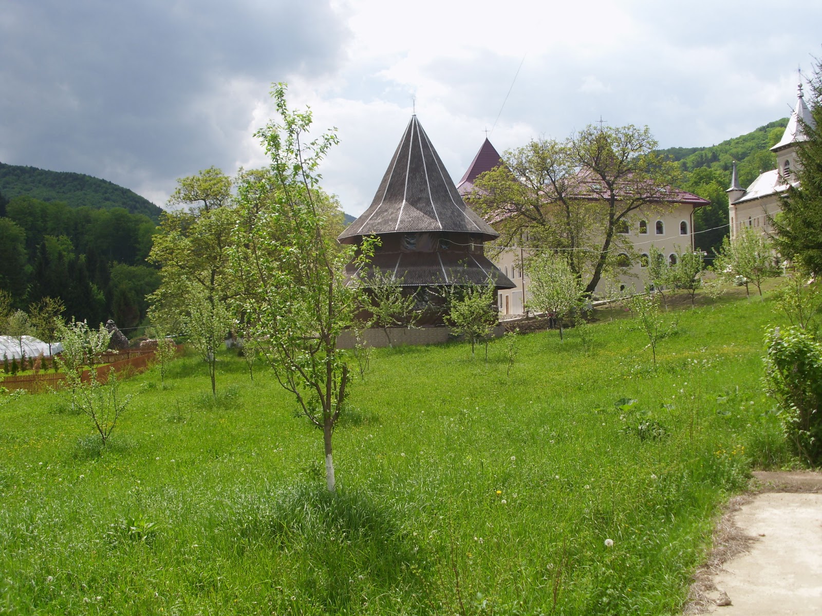 Taraba lui Cristinel - Diverse: In vizita la Manastirea Nechit