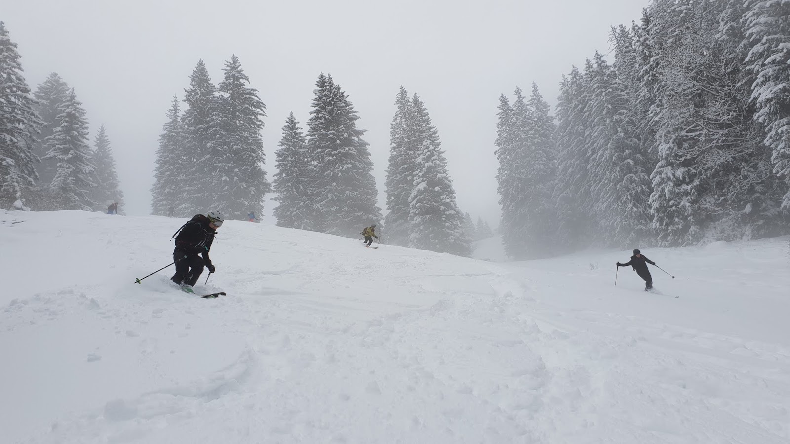 Am Berg: Der Skiberg lockte mit viel Pulverschnee