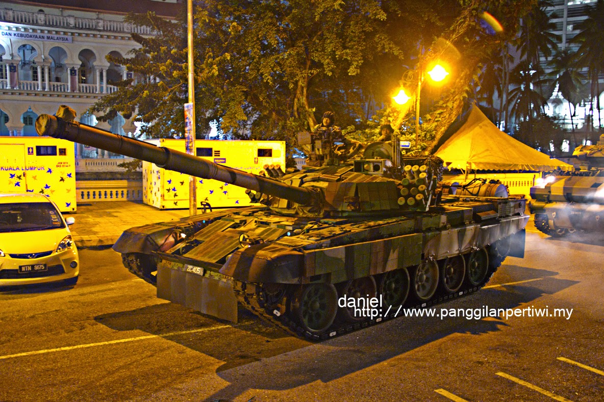 PT-91M SAVAN 15 Fire control system Gunner’s primary sight