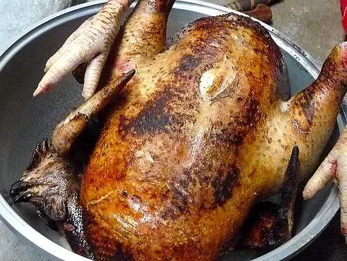 EAT EXPLORE EXPERIENCE: Philippines Delicacy - Pinikpikan