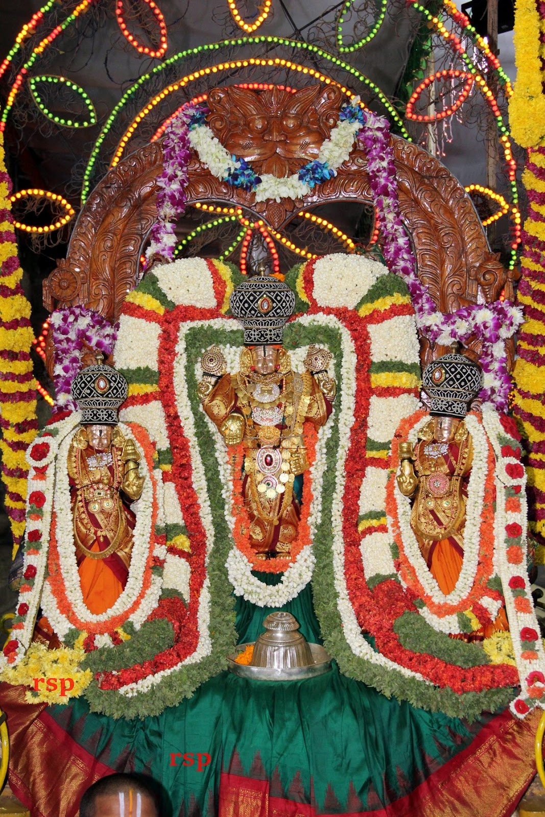 Three day Annual Sakshatkara Vaibhavam Begins in Sri Kalyana ...