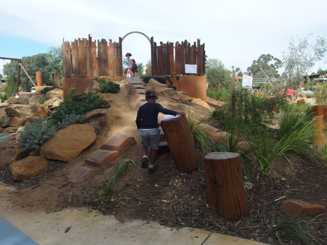 Reez's Gap Year: The Things I Deem Bloggable: Woodbridge riverside play ...