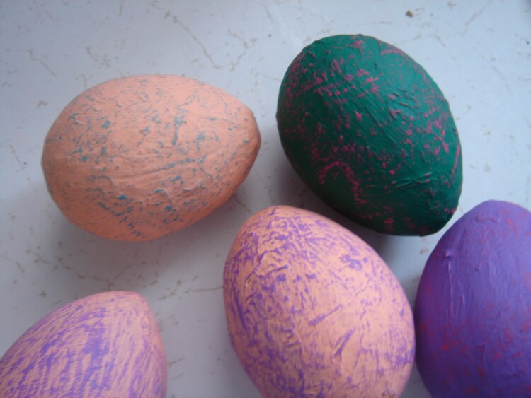All Thumbs Crafts How To Decorate Paper Mache Easter Eggs All Thumbs Crafts How To Decorate Paper Mache Easter Eggs