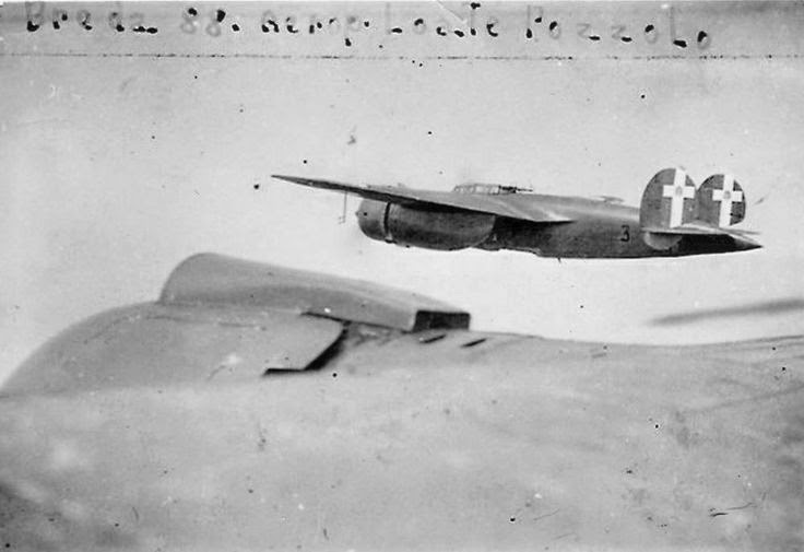 World War II in Pictures: The Breda Ba.88 Lince