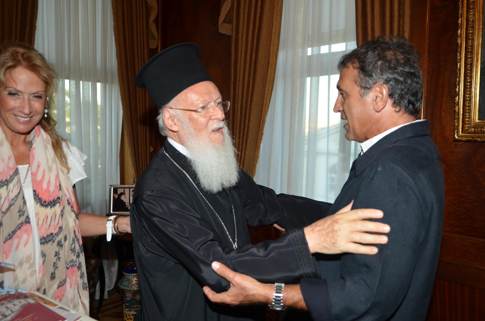 ΦΩΣ ΦΑΝΑΡΙΟΥ: Ο ΓΙΩΡΓΟΣ ΝΤΑΛΑΡΑΣ ΜΕ ΤΗ ΣΥΖΥΓΟ ΤΟΥ ΑΝΝΑ ΣΤΟΝ ΟΙΚΟΥΜΕΝΙΚΟ ...