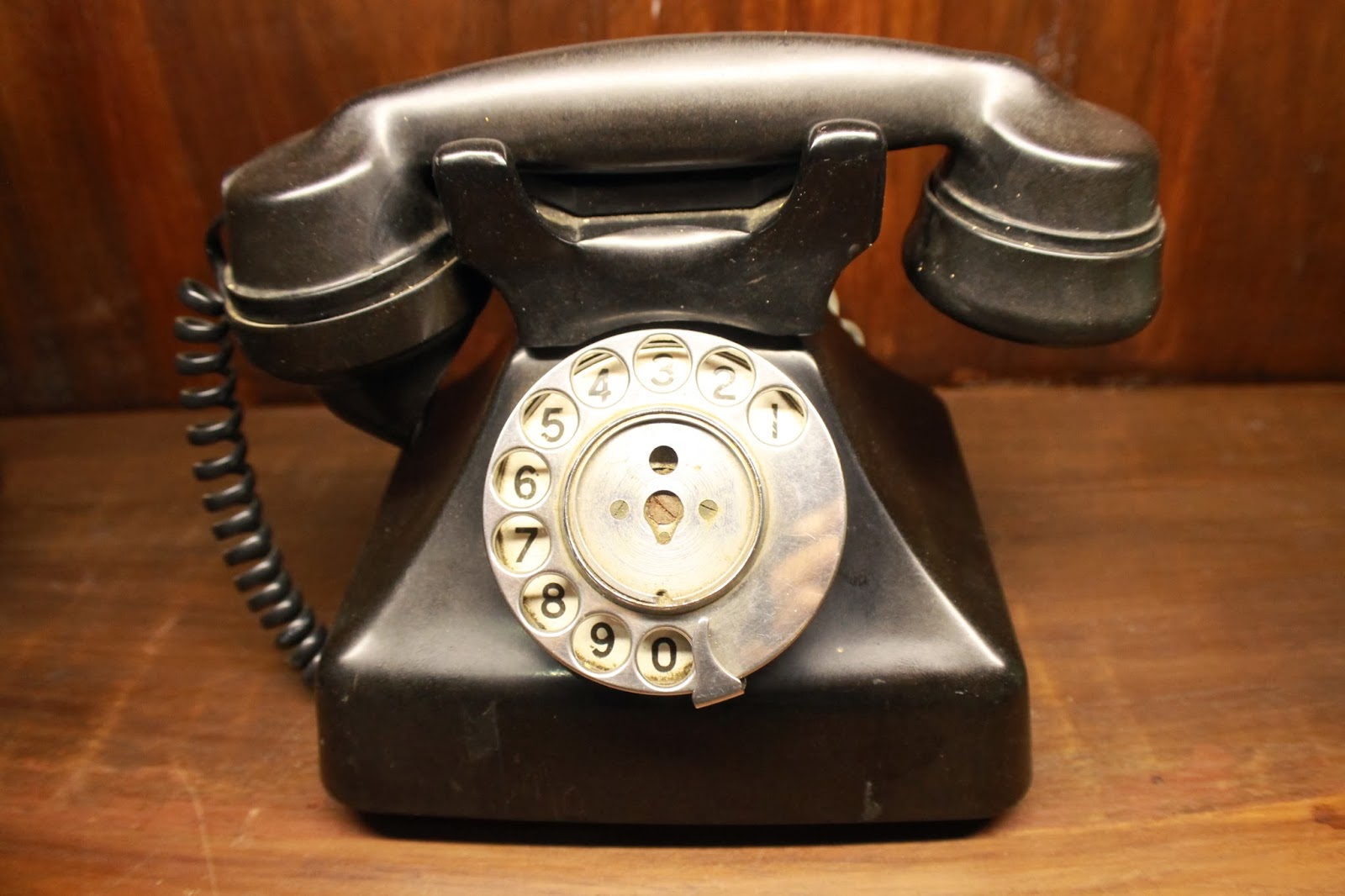 Telepon Putar Made in england | Rumah Antik 53