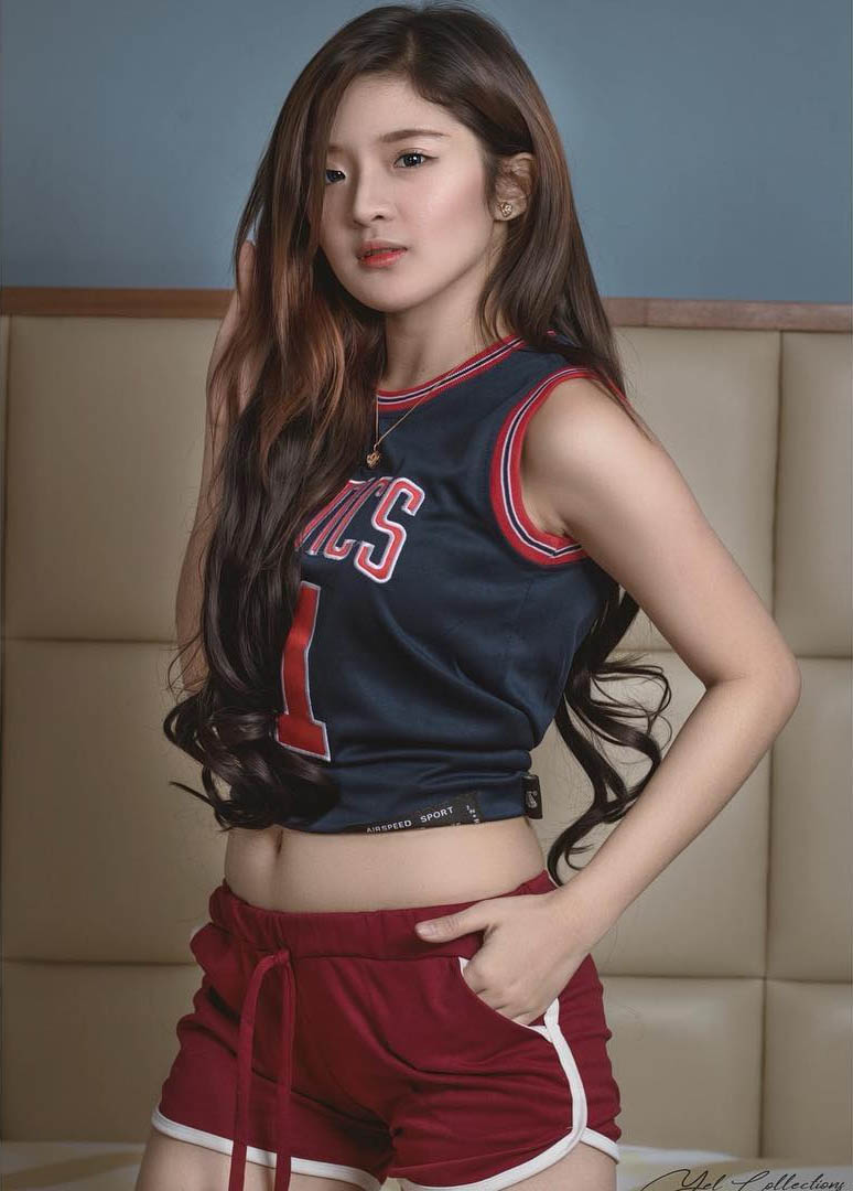 Asian Babes: August 2019