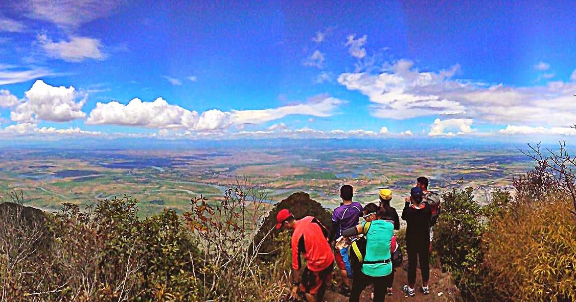 GalaeroEscapeTravels: Mt. Arayat | Back to the Peak
