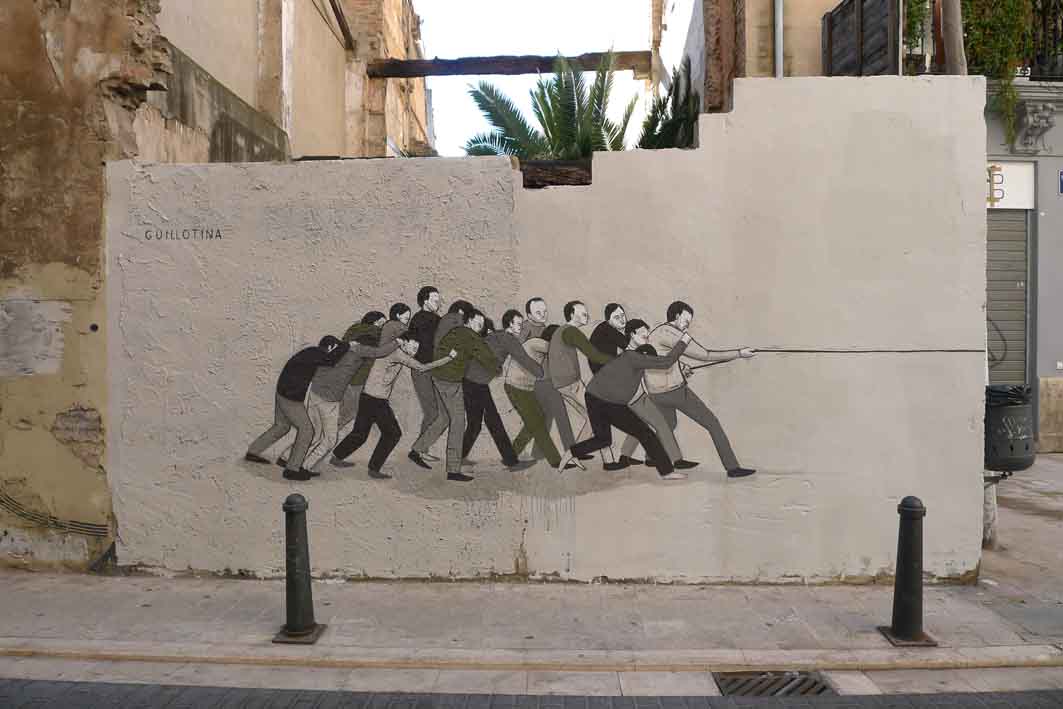 Escif “Guillotina” New Mural In Valencia, Spain – StreetArtNews