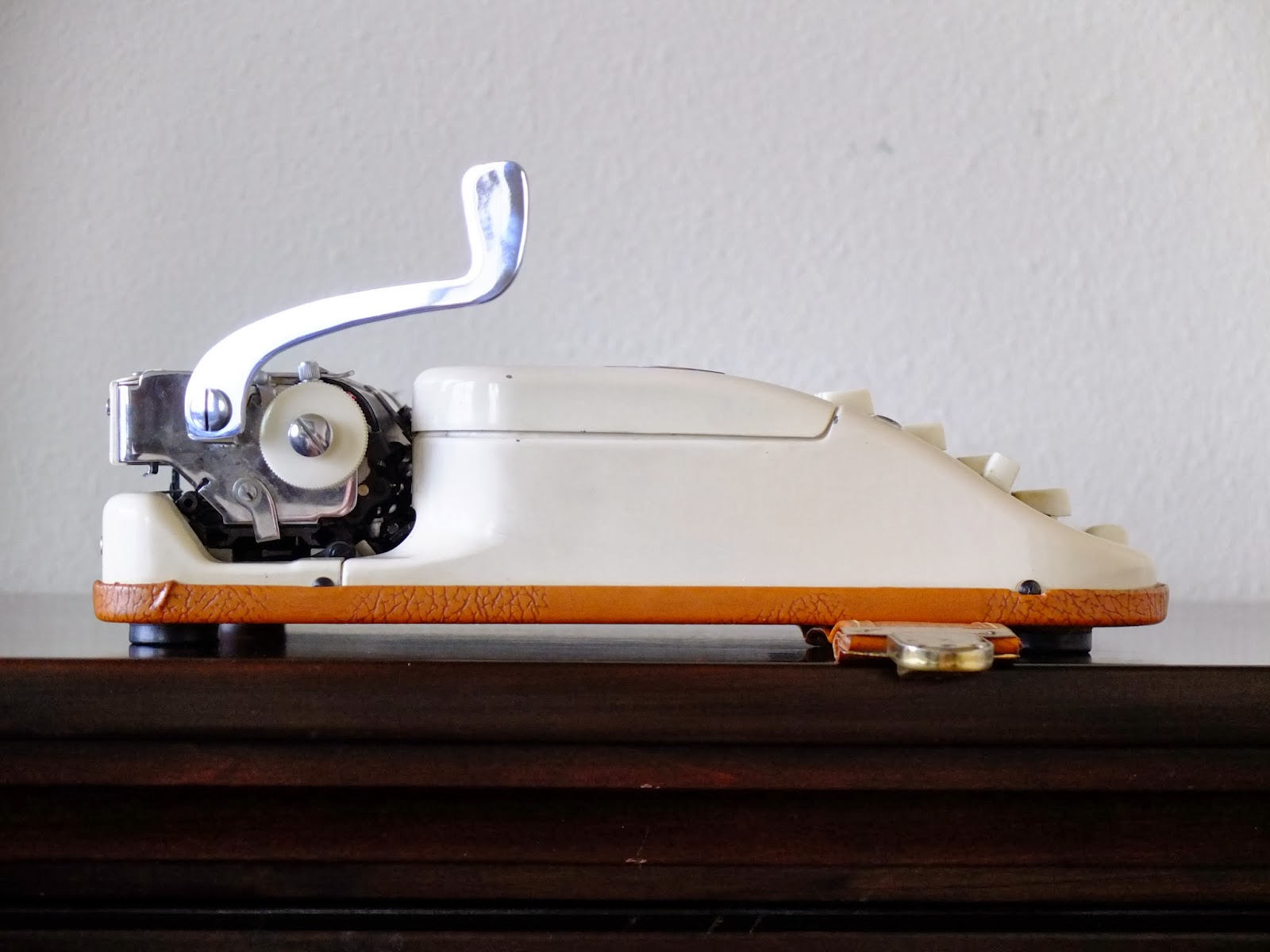 x over it: Some call this the best flat typewriter