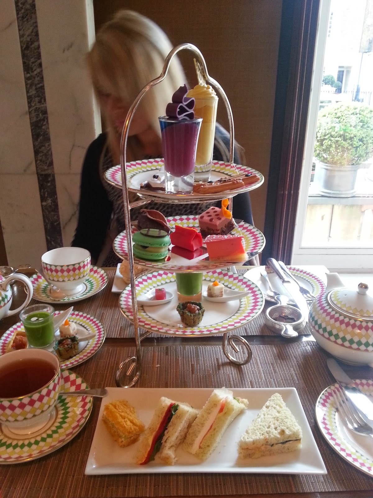 Ramblings of Geo: The Berkely Afternoon Tea: Pret a Portea