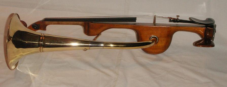 collectio instrumentorum: Horn-violin or Trumpet-violin