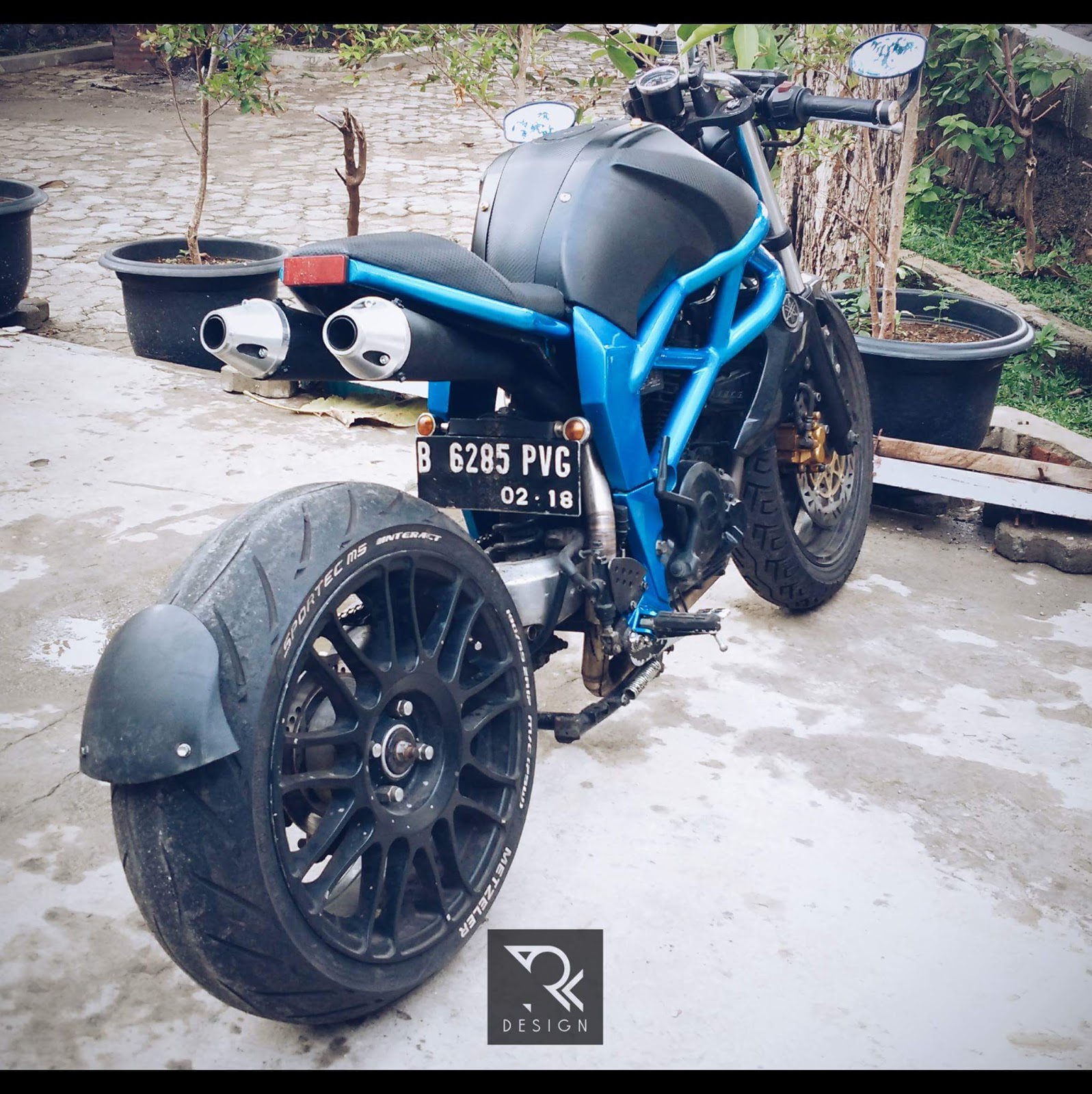 AUTOBLOG-11: Gagah, Byson modif café fighter style