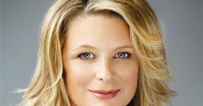 A Novel Review: 7 Questions with Kristin Hannah