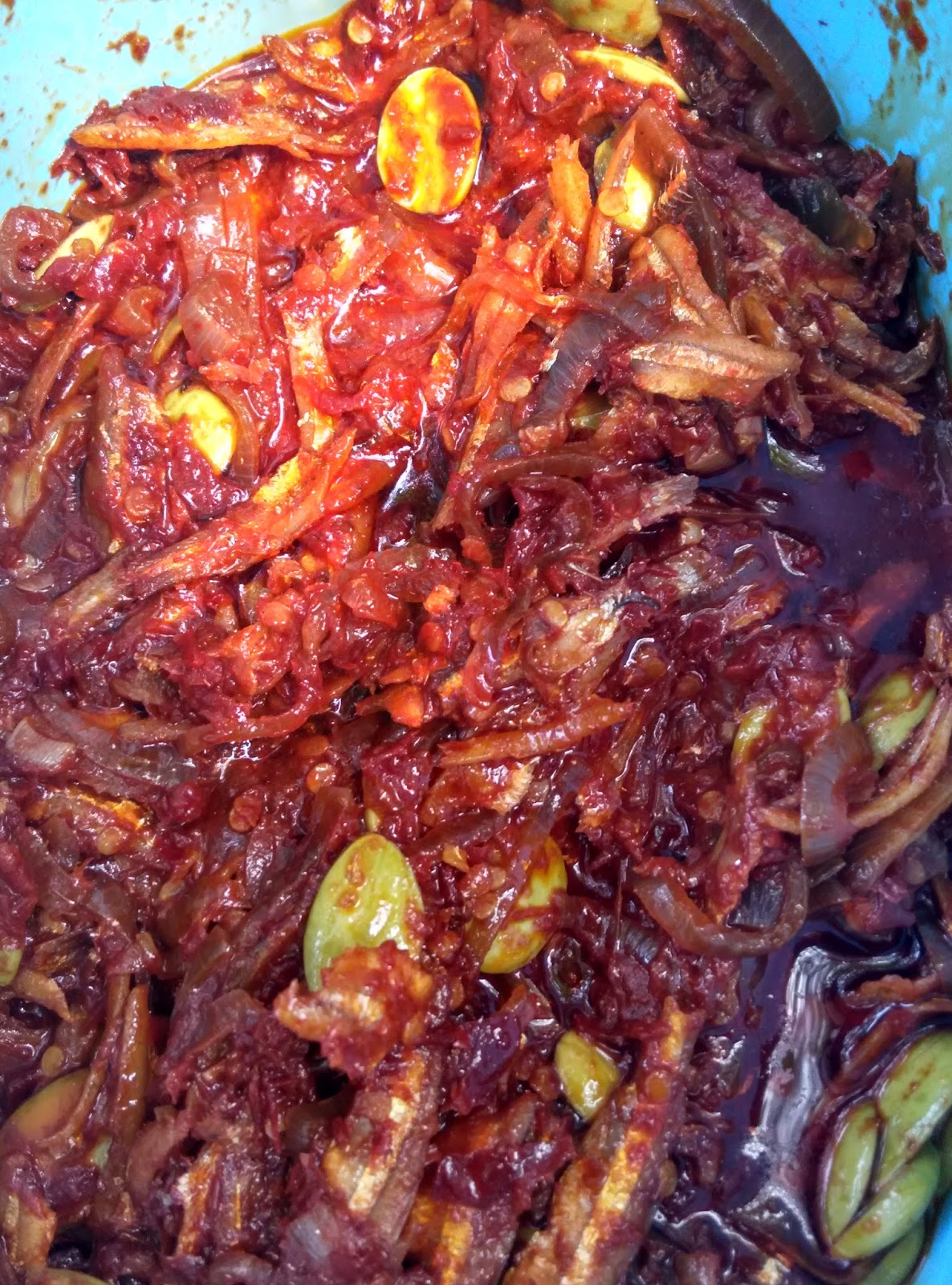 Menu Simple Berkelah Di Pantai Pengkalan Balak ~ SURIA AMANDA