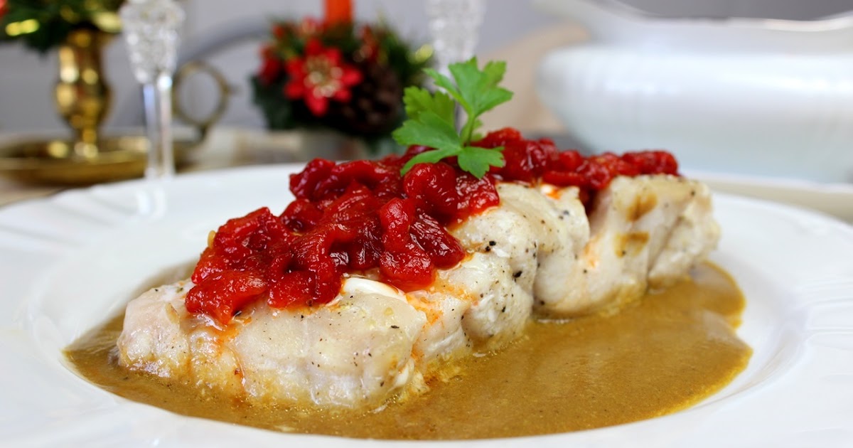 JULIA Y SUS RECETAS: Mero al horno con salsa de ajo negro y pimientos ...