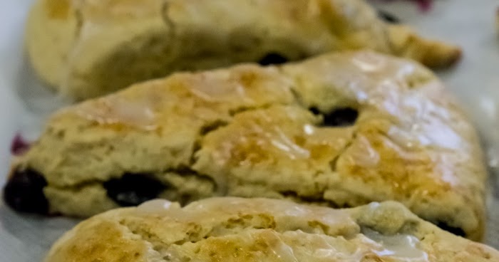 BANNOCK SCONES ESCOCESES DE ARÁNDANOS CON GLASEADO DE LIMÓN - Magdalena ...