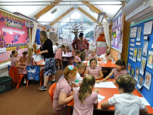 Raleigh 400: 'Sir Walter' at Awliscombe School