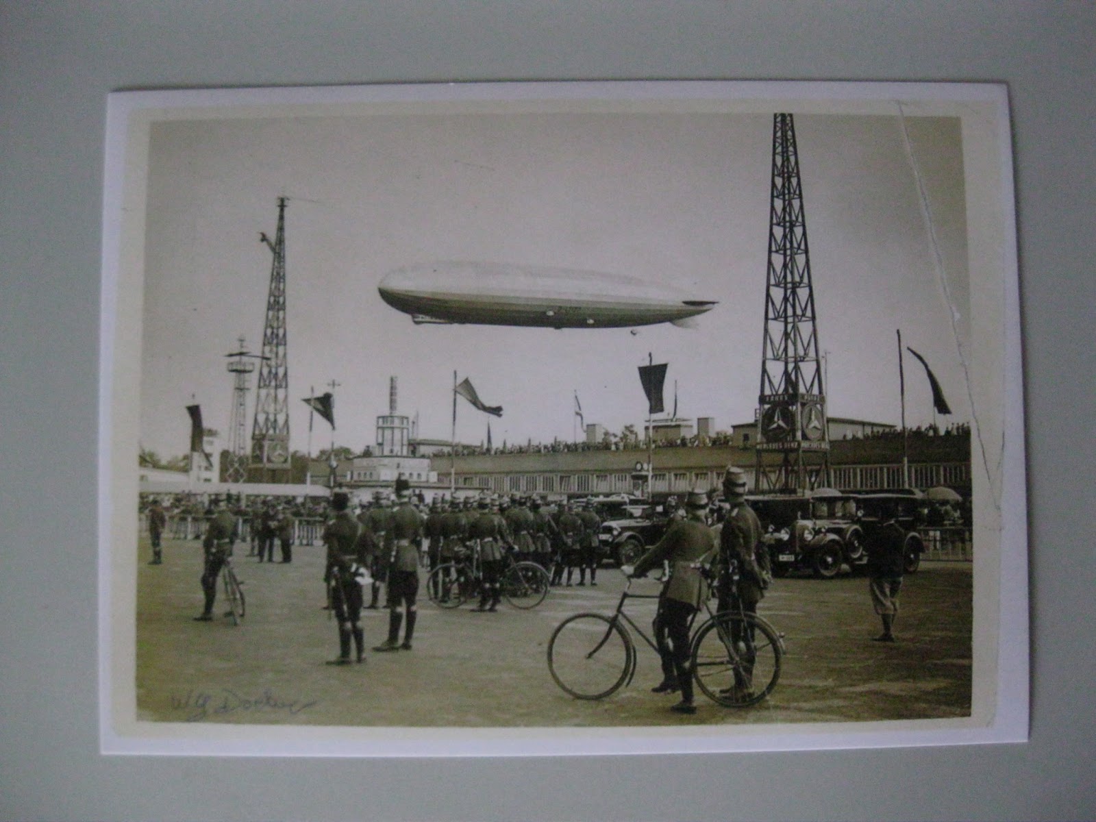Autograph VIP: Airship Hindenburg Collection. Werner Doehner ...