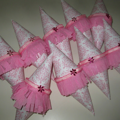 roommom27: Pretty Pink Piñata's
