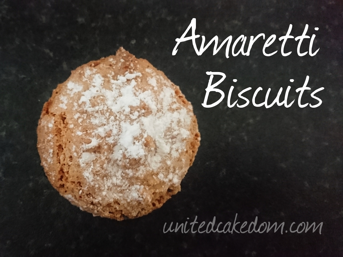 United Cakedom: Amaretti Biscuits