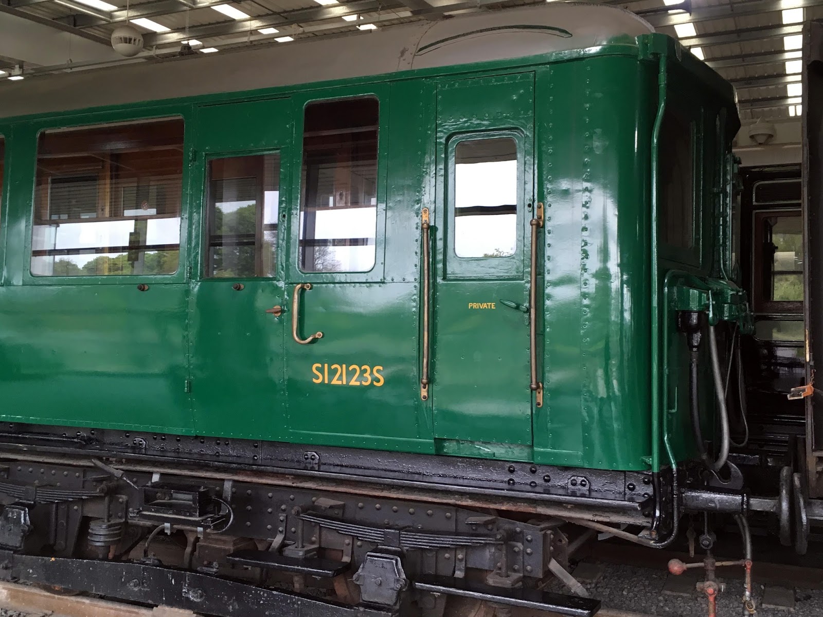 British Diesels and Electrics: Class 401 2-BIL