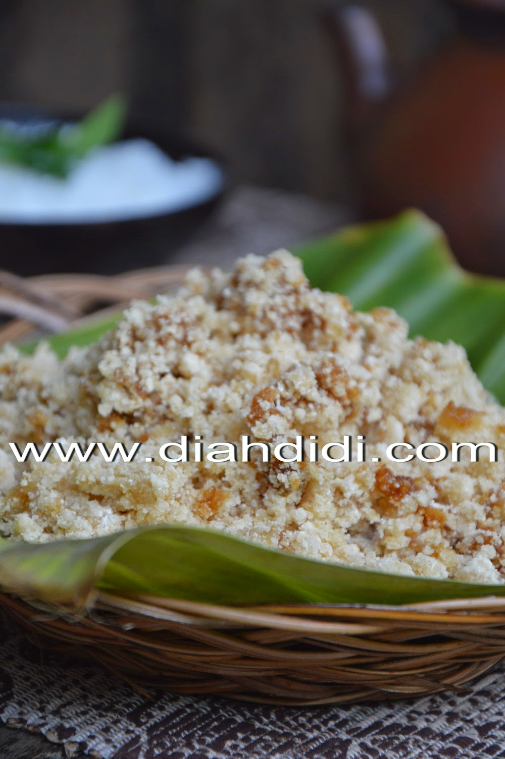 Diah Didi's Kitchen: Cara Membuat Adonan Tiwul Dari Tepung Gaplek