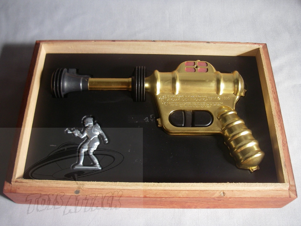 GO HERO BUCK ROGERS IN THE 25TH CENTURY ATOMIC DISINTEGRATOR PISTOL RAY GUN