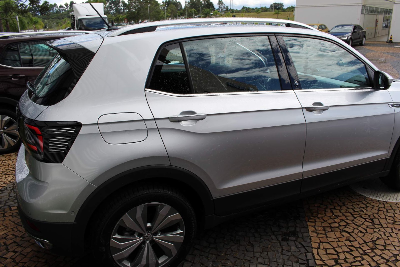 Volkswagen T-Cross 250 TSI: impressões ao dirigir - vídeo
