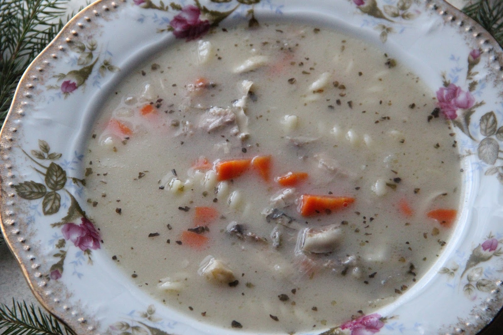 ugotowac.blogspot.com: Zupa rybna z (głów) karpia