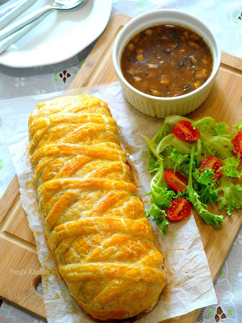 Peng's Kitchen: Marmite Chicken Roll in Puff Pastry