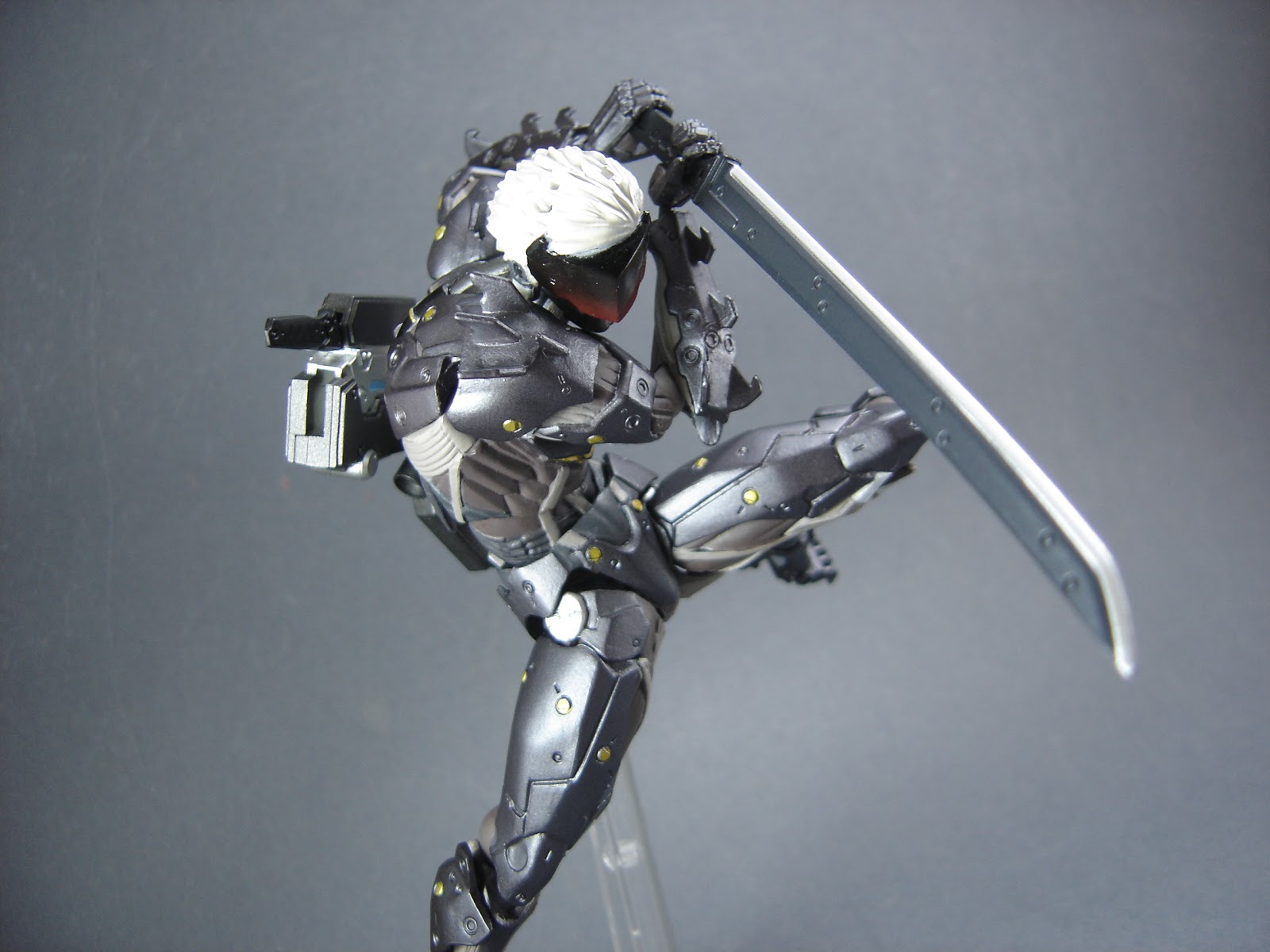Lightning Ace's gundams: Revoltech Raiden from metal gear rising ...