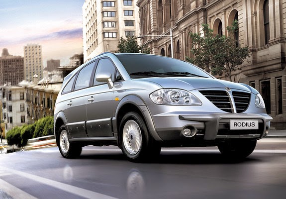 THE ULTIMATE CAR GUIDE: Car Profiles - Ssangyong Rodius (2004-2012)