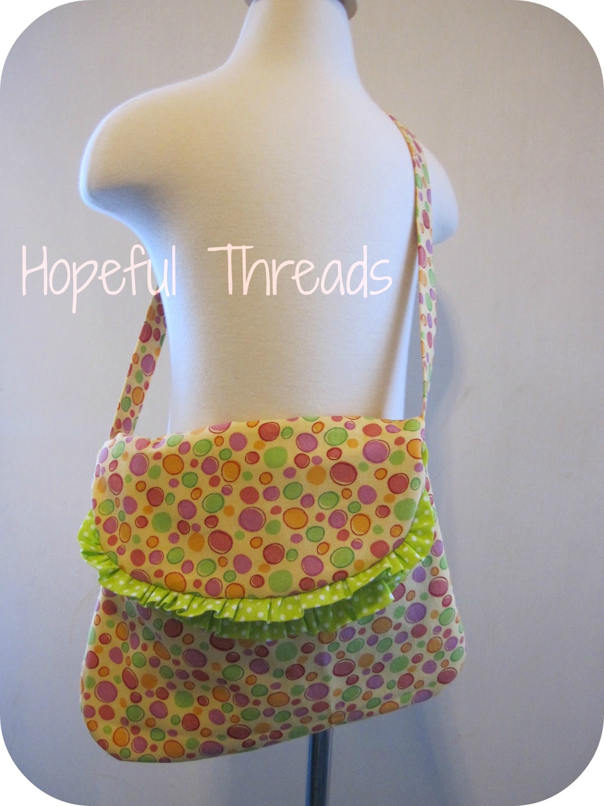 Hopeful Threads: Pattern Review - Aivilo Fold Over Purse by Aivilo ...