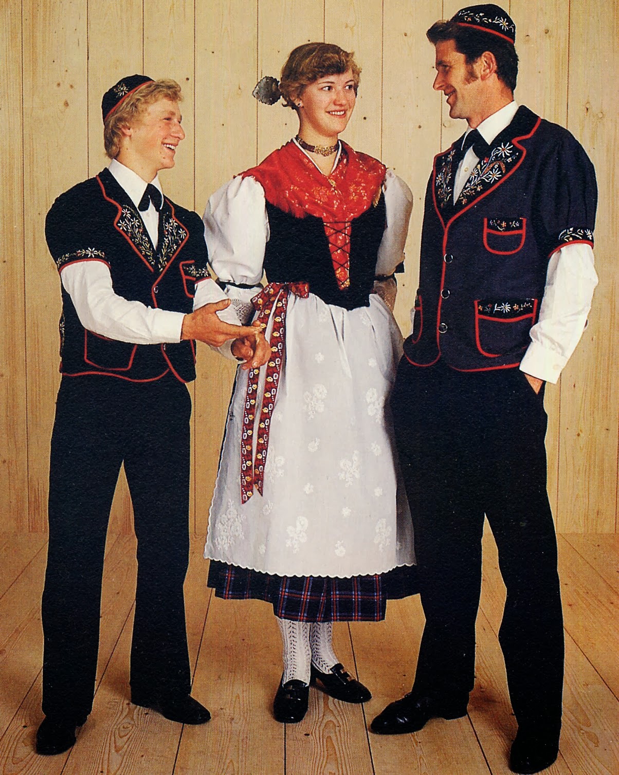 FolkCostume&Embroidery: Overview of Swiss Costume