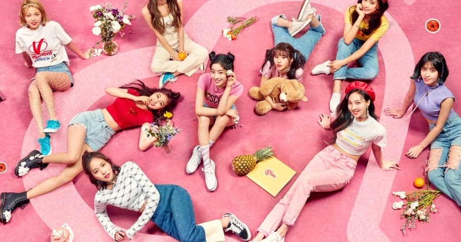 "TWICE" encabeza las listas de música en tiempo real y logran su primer ...