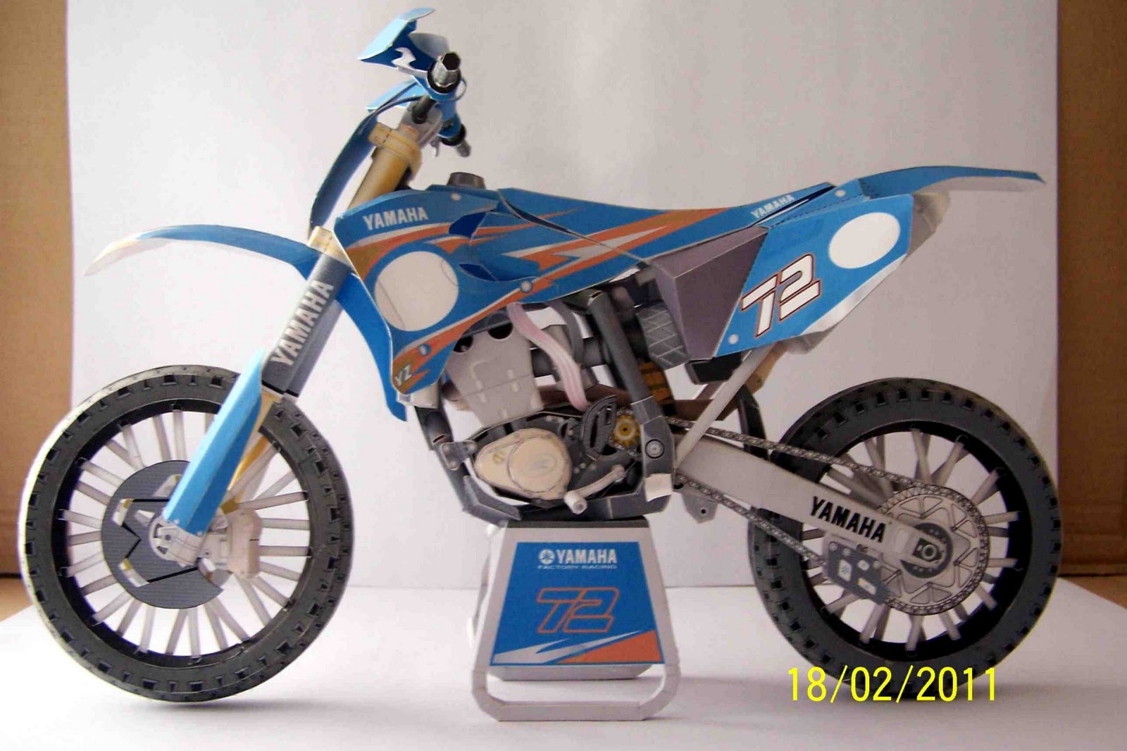VOROMV Moto: Maquetas. Mianca Yamaha YZ Stefan Everts Papercraft