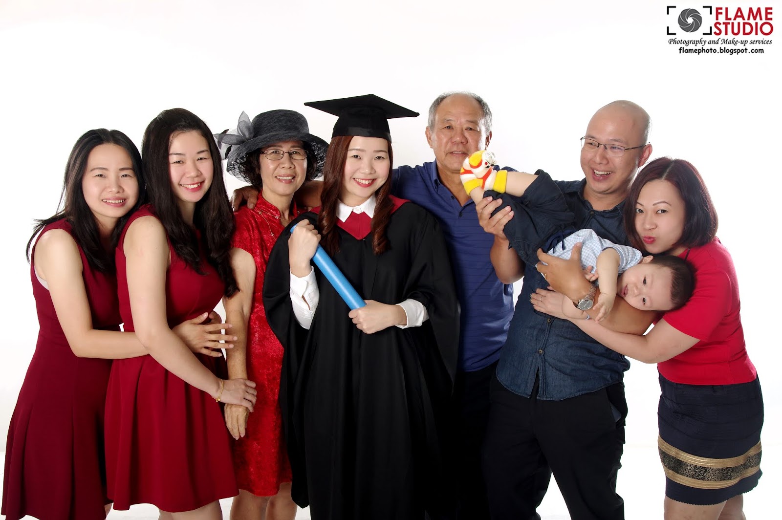 Flame Graduation Photography Studio: Graduation Convocation Family ...