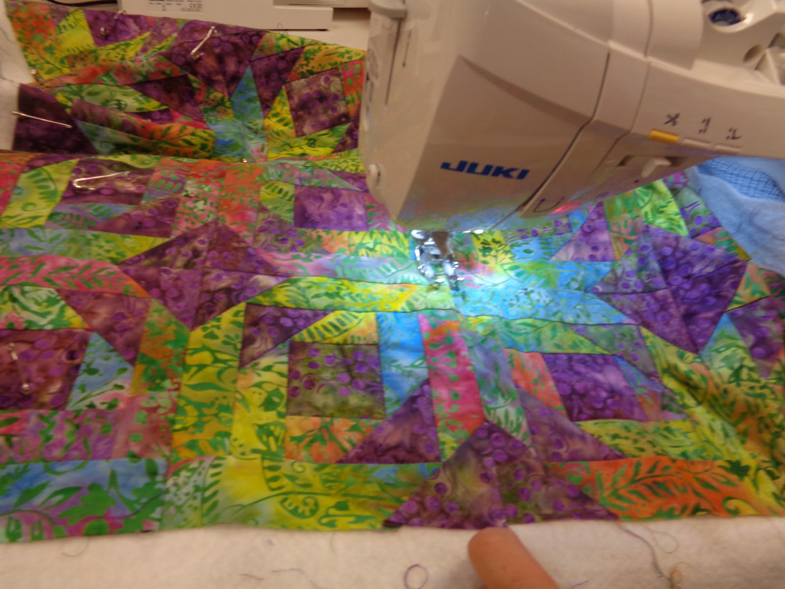 Angie Quilts: Pineapple Blossom