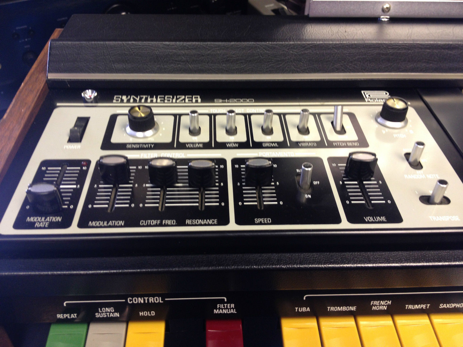 MATRIXSYNTH-B: Roland SH-2000 Analog Synthesiser