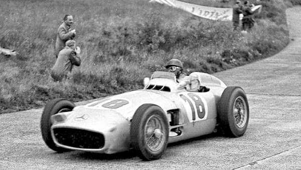 SILENT ECHOES: FORMULA 1 NOSTALGIA