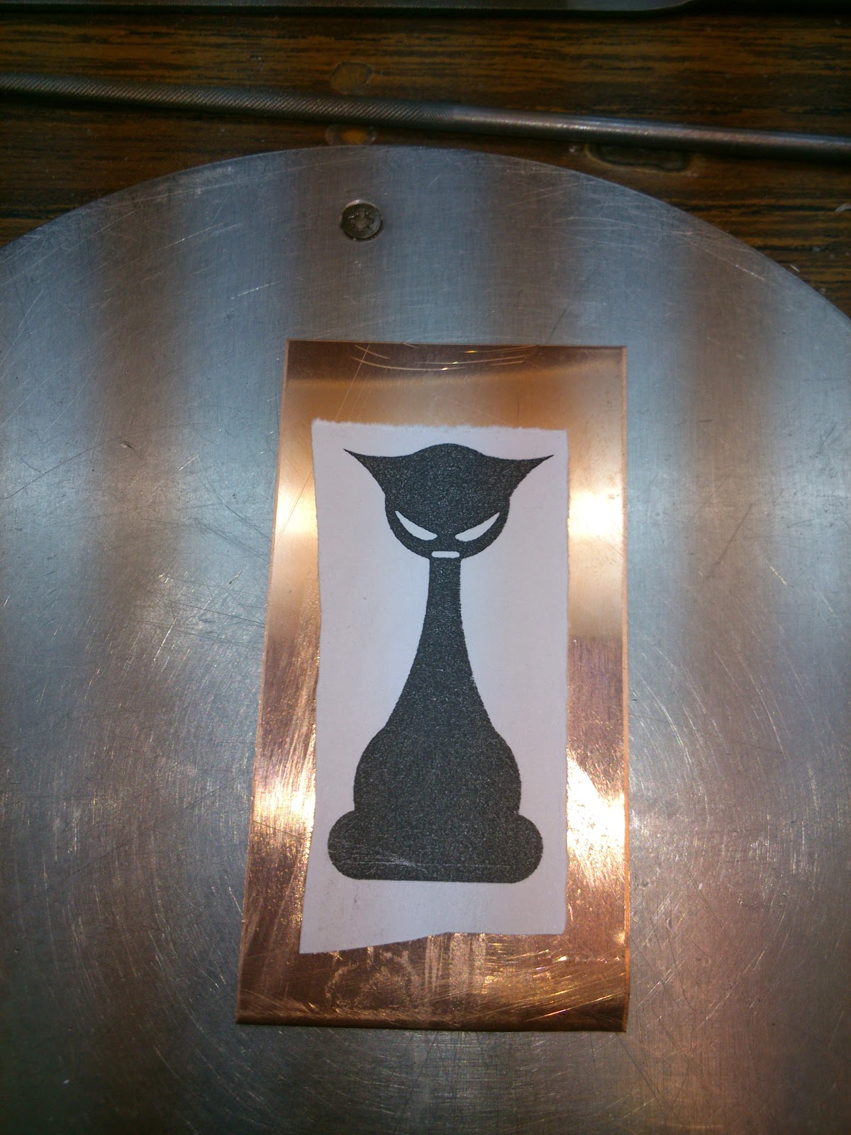 de nuevo en clase: broche embutido