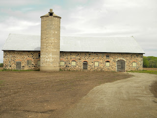 CreativeMeAndLife: Stone barn, old barns and a beautiful day for a ride.