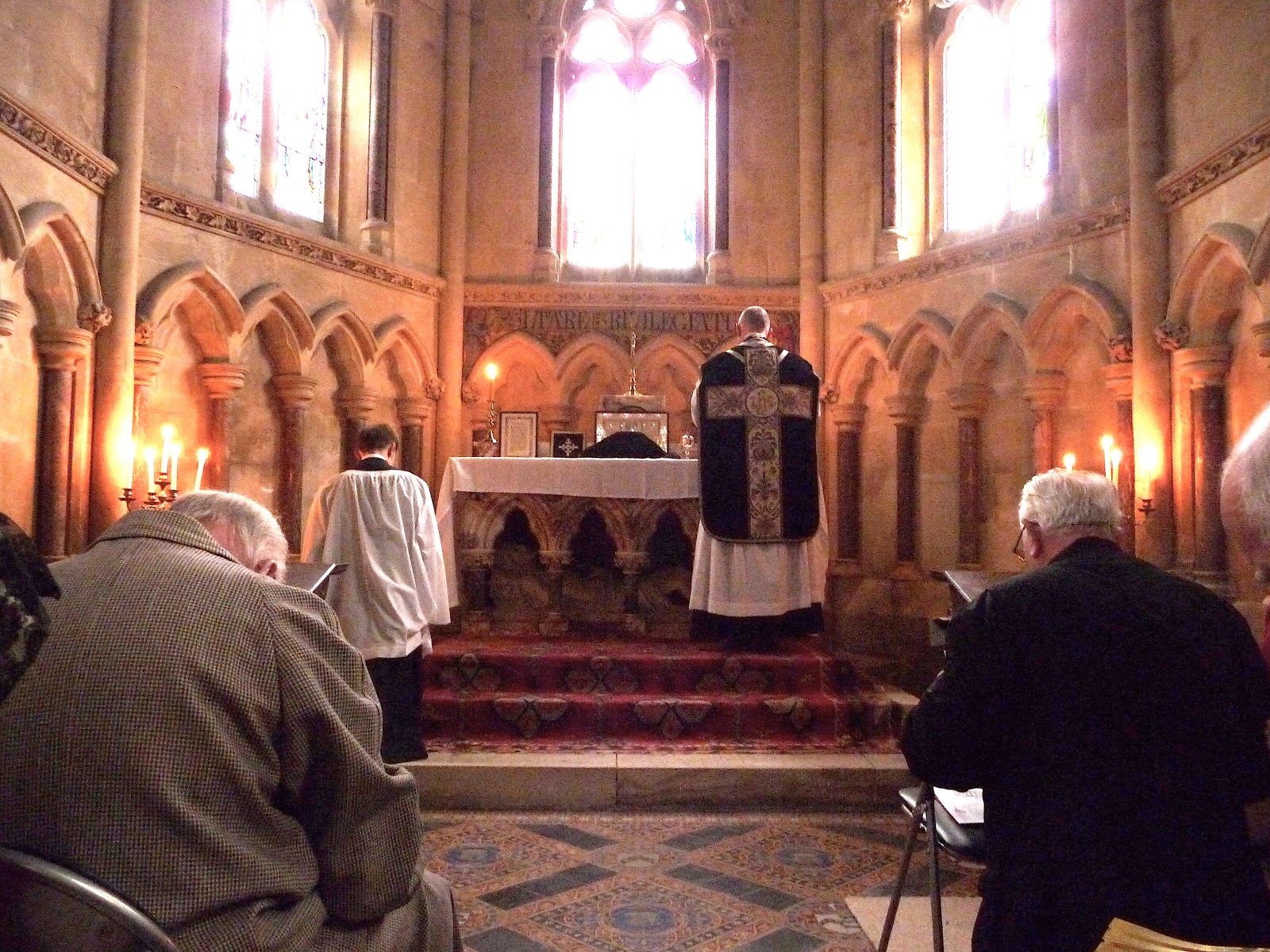 The Latin Mass : Requiem Mass at the Eyre Chantry, Bath