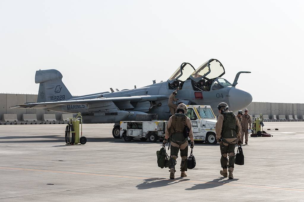 USMC EA-6B PROWLER COMPLETES ITS FINAL MISSION - Blog Before Flight ...