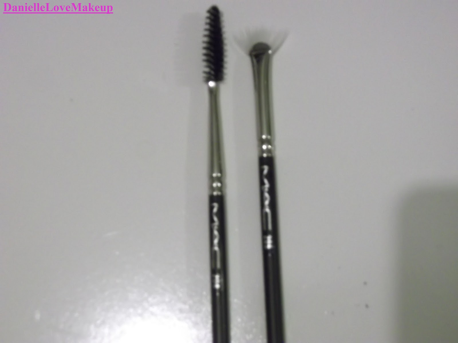 DanielleLoveMakeup: My Current MAC Brush Collection