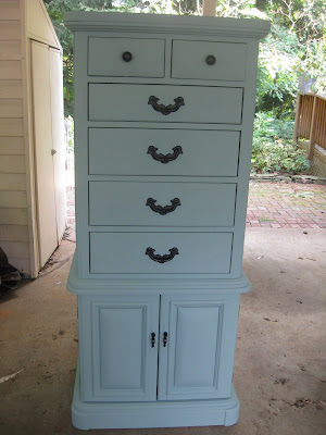 An Inch of Gray: Before and After: Pier Chest