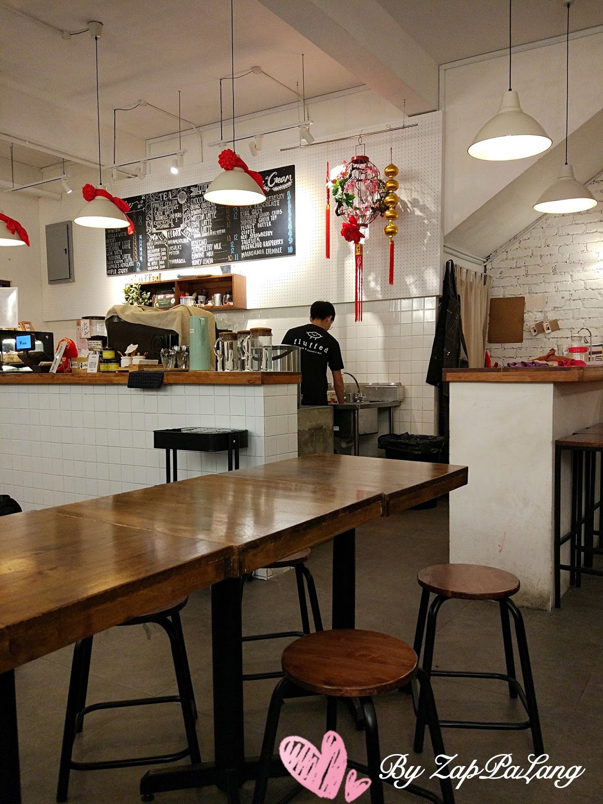 ZapPaLang: 完美配搭华夫饼 Fluffed Cafe & Dessert Bar @ Taman Paramount ...